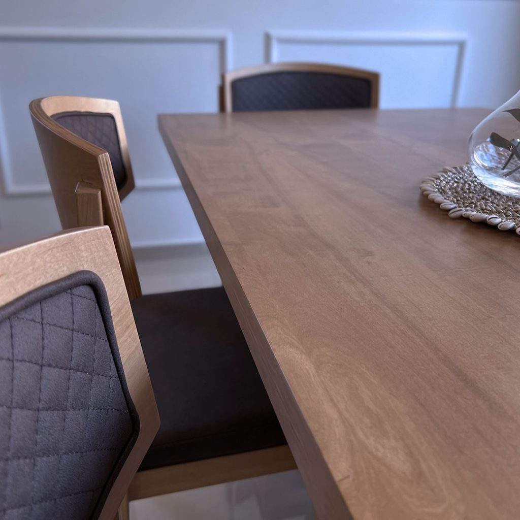 Mesa rectangular Guatambú Bogotá - SILVINA C.