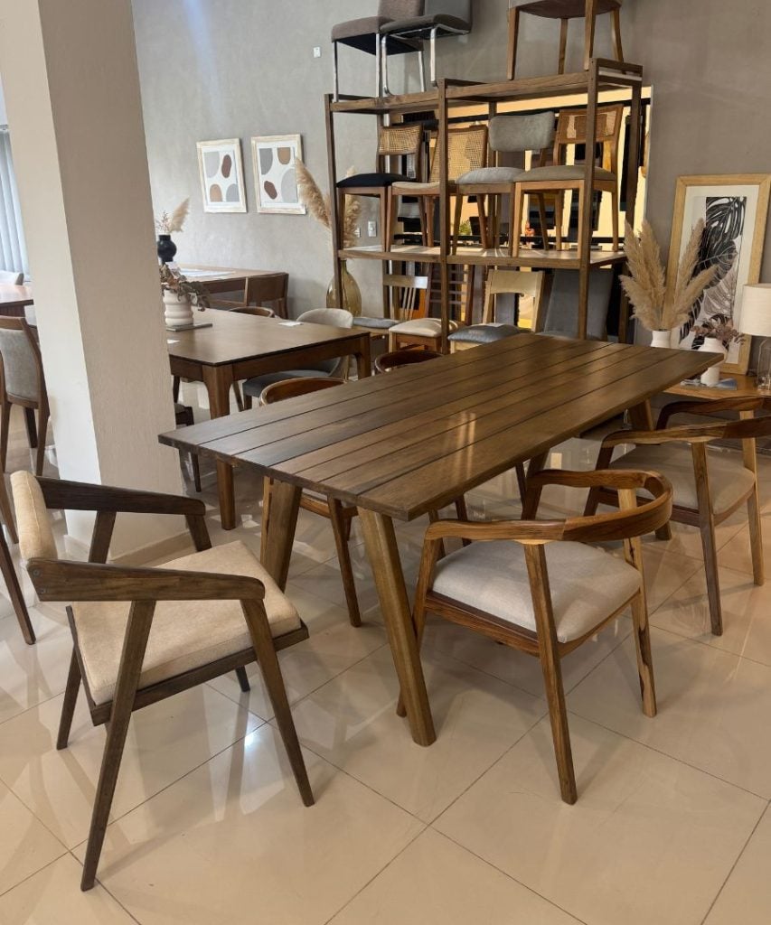 Mesa comedor madera maciza Rústica Julieta - SILVINA C.