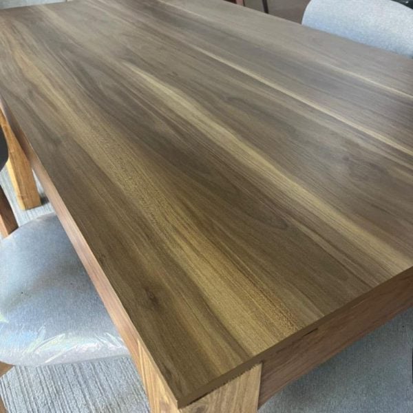 Mesa comedor madera Petiribí Vetan - SILVINA C